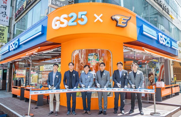GS25, 업계 최초 한화이글스 테마 특화 매장 1호점 오픈...스포츠ㆍ로컬 마케팅 강화