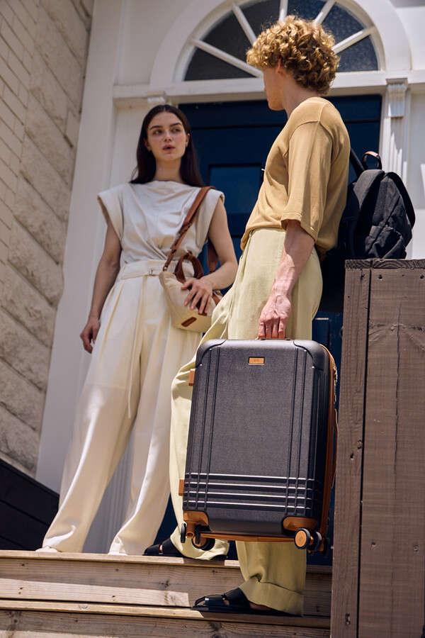 LF 닥스, 여행객 니즈 정조준 캐리어 라인 ‘캐리’ 정식 론칭...‘여행의 품격을 담다’ 트래블 라인 본격 강화